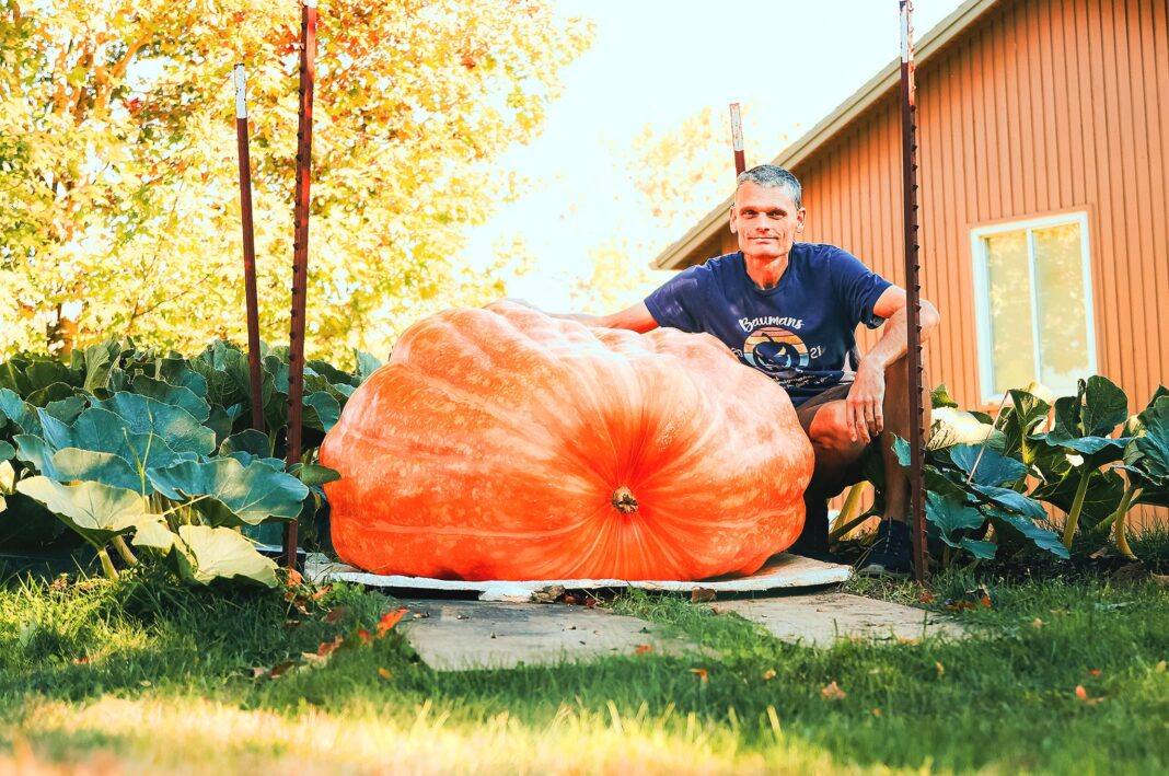 Regatta Champ Plans Pumpkin Journey World Record Bid on the Columbia ...